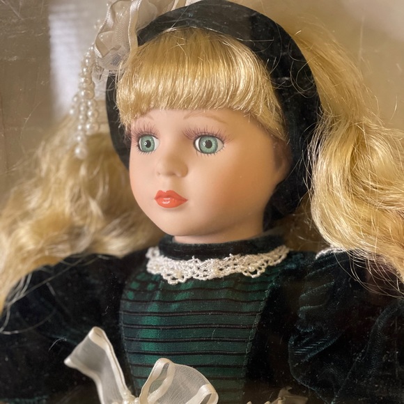 Victorian Collection | Toys | Vintage Rare Find New Genuine Porcelain ...